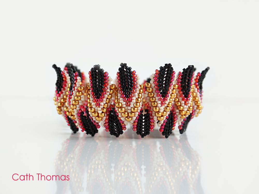 Lotus Bangle - Dimensional peyote with a flames start. | Cath Thomas ...