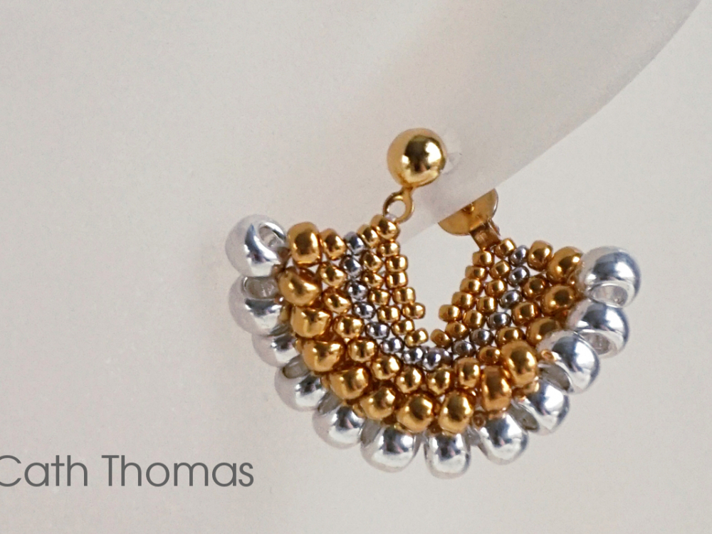 Fandango beaded fan-shaped earrings tutorial by Cath Thomas | Cath ...